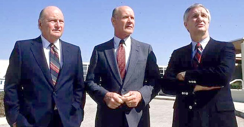 REMEMBERING GIL BRANDT – Brett Voss' Sports Buzz