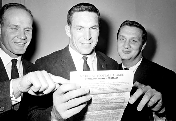 REMEMBERING GIL BRANDT – Brett Voss' Sports Buzz